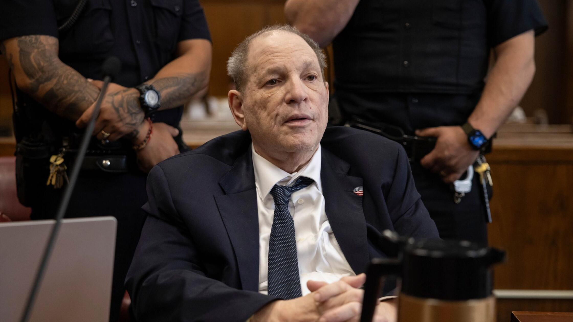 Richter lehnt neues Verfahren im Weinstein-Prozess ab