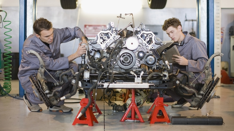 10 bad habits that are ruining your car's engine