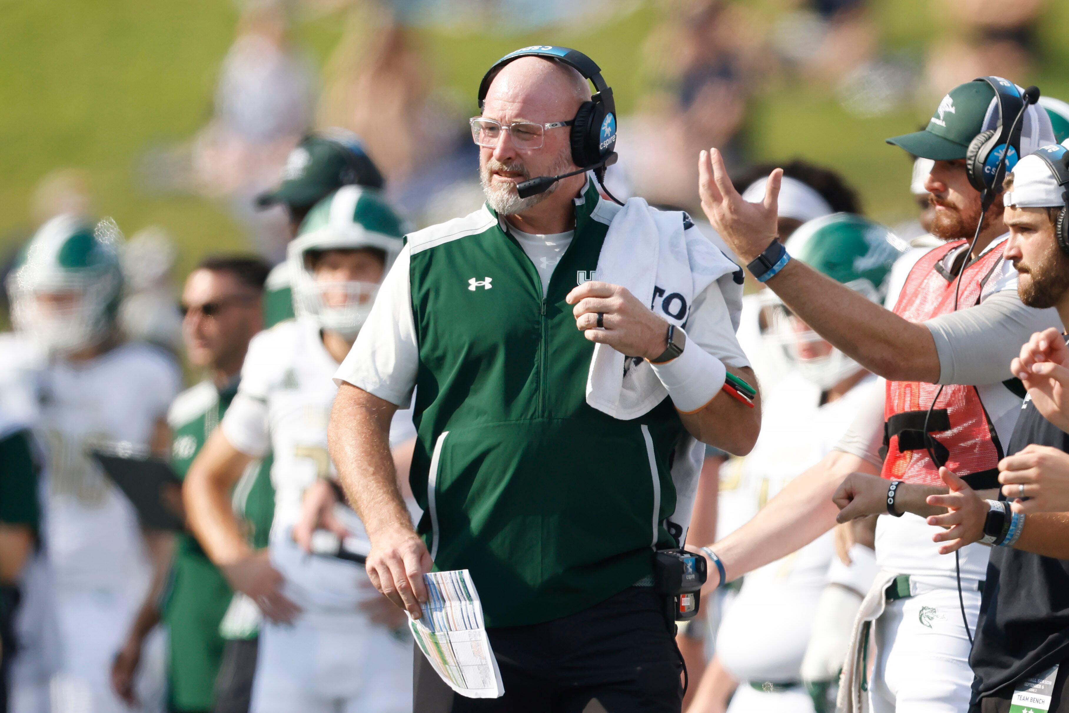 Lipscomb Academy re-hires Trent Dilfer as head football coach