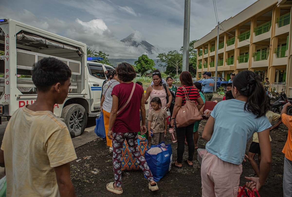 Ashfall from Mayon blankets parts of Albay