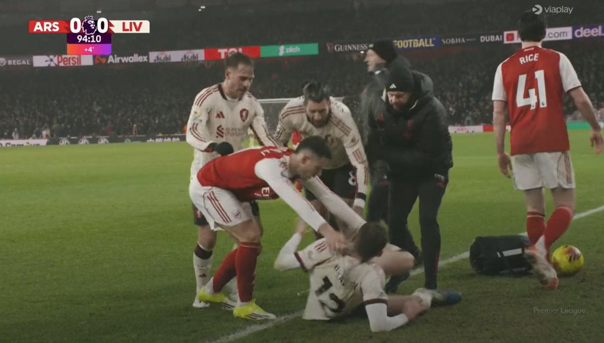 Arsenal-aanvaller biedt excuses aan: 'Ik heb heel erg spijt van mijn actie'