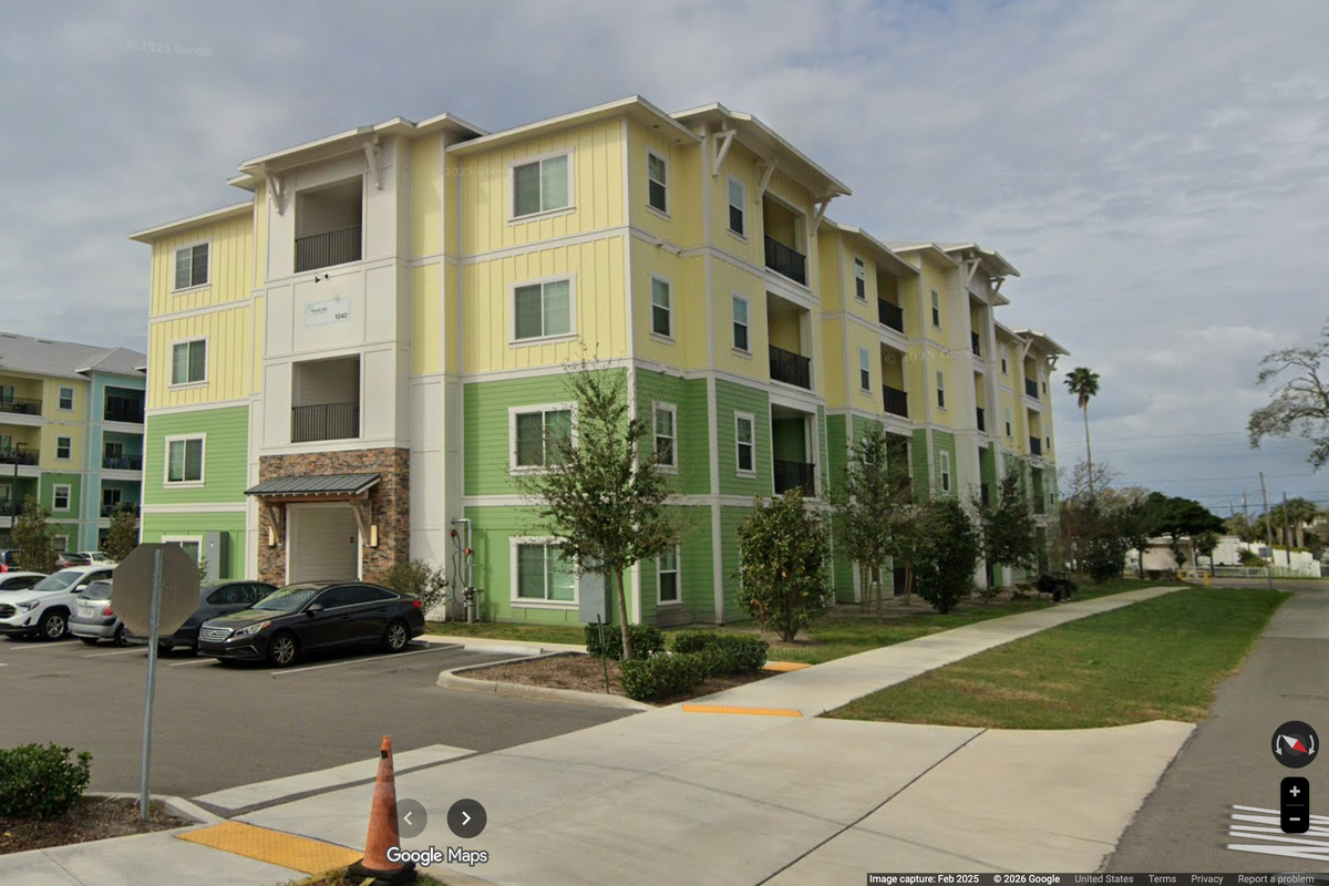 Woman who says she lost toes to spider bites is suing apartment owners