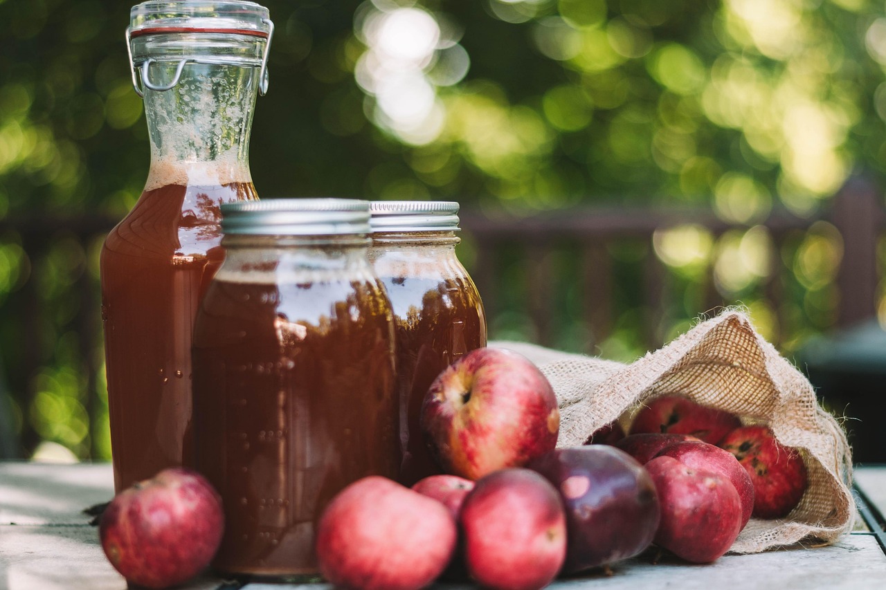 Why apple cider vinegar is suddenly showing up in drinks everywhere