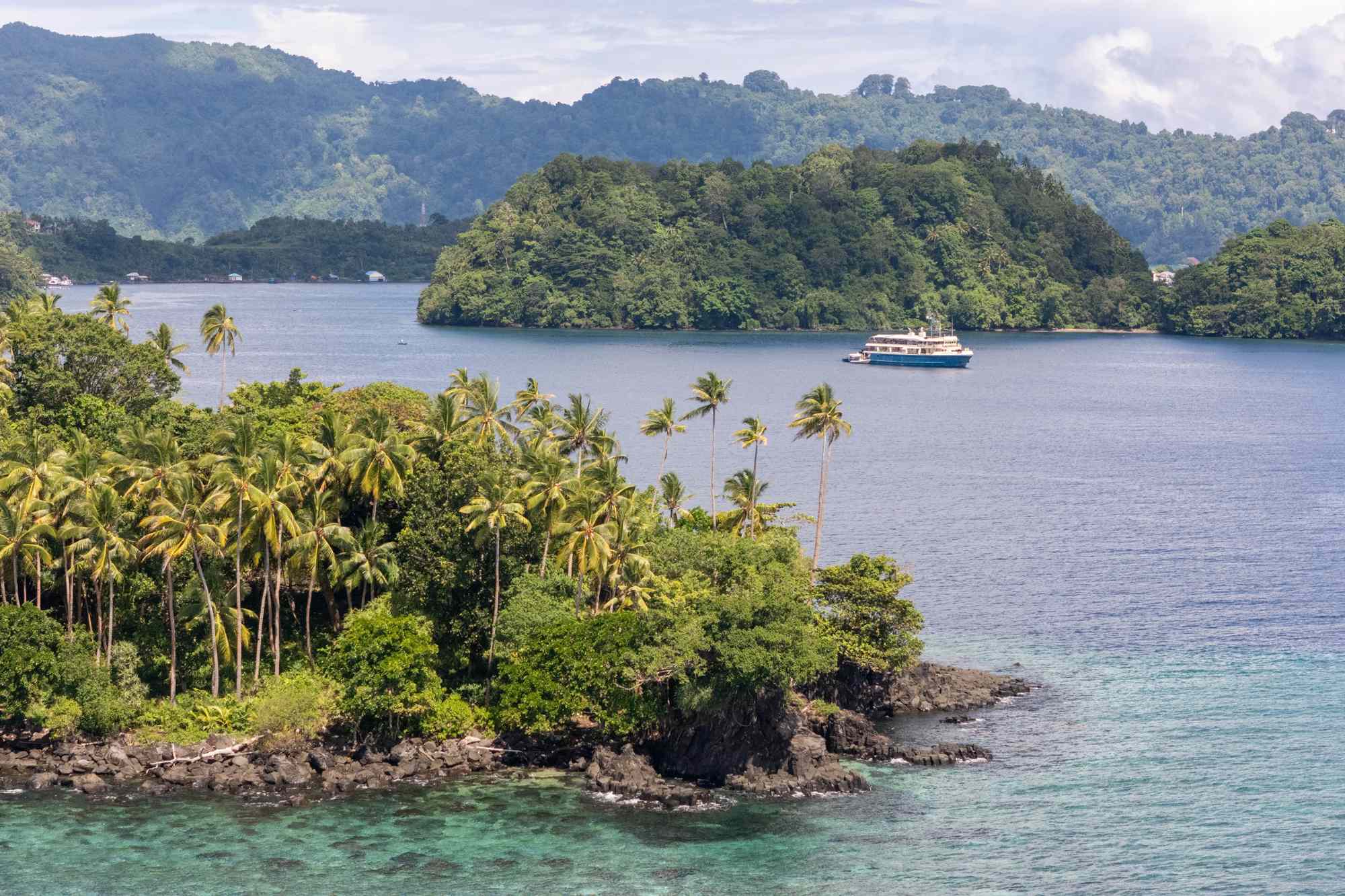 I kayaked to a forgotten island once traded for Manhattan—and found one ...