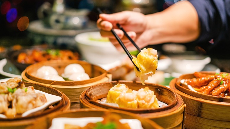 The largest dim sum restaurant in the US can seat 800 people - here's ...