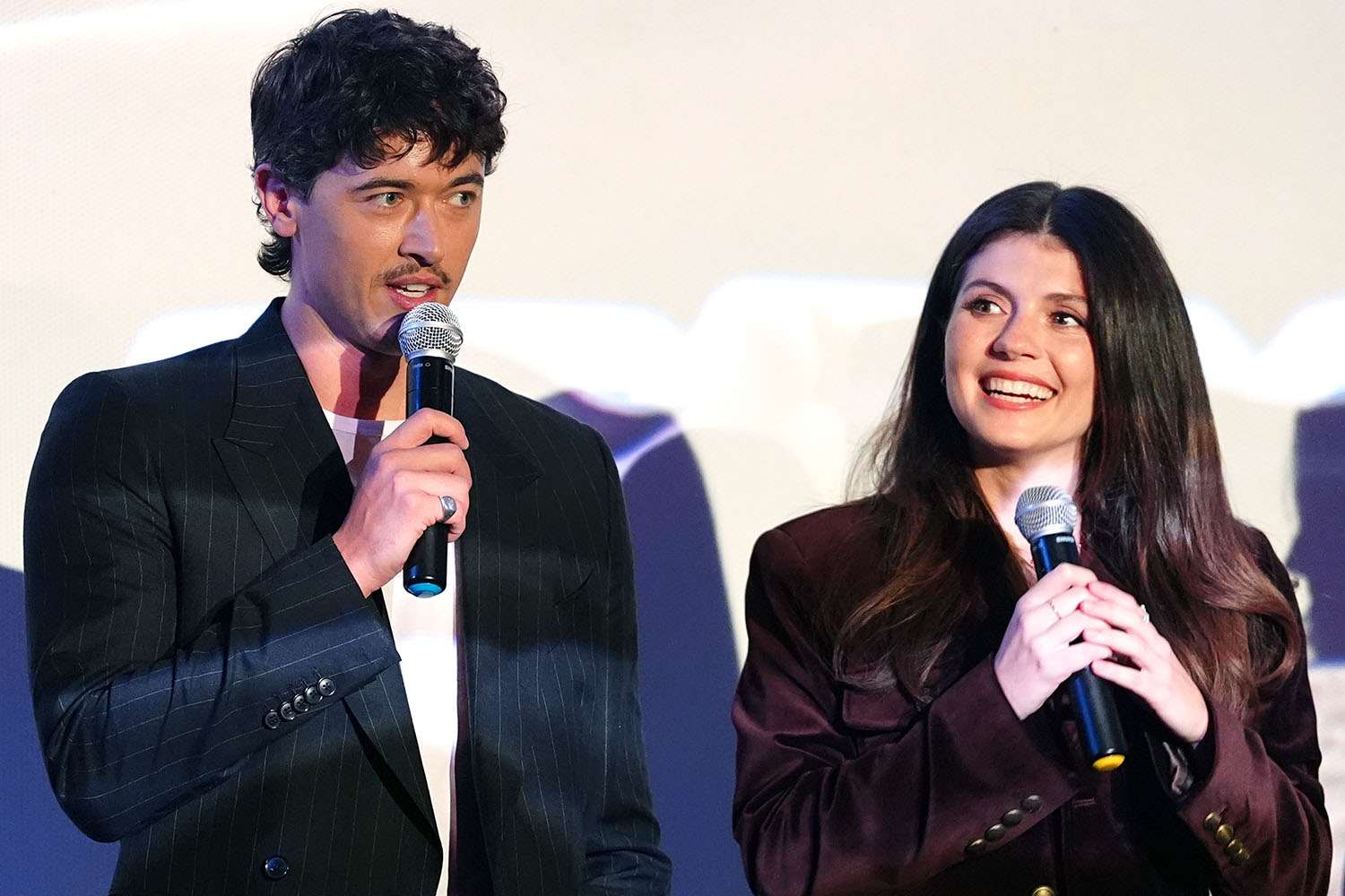 Emily Bader and Tom Blyth list their vacation pet peeves, including an ...