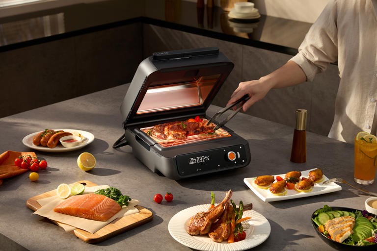 Cozytime debuts grill that uses light to cook four times faster than fire
