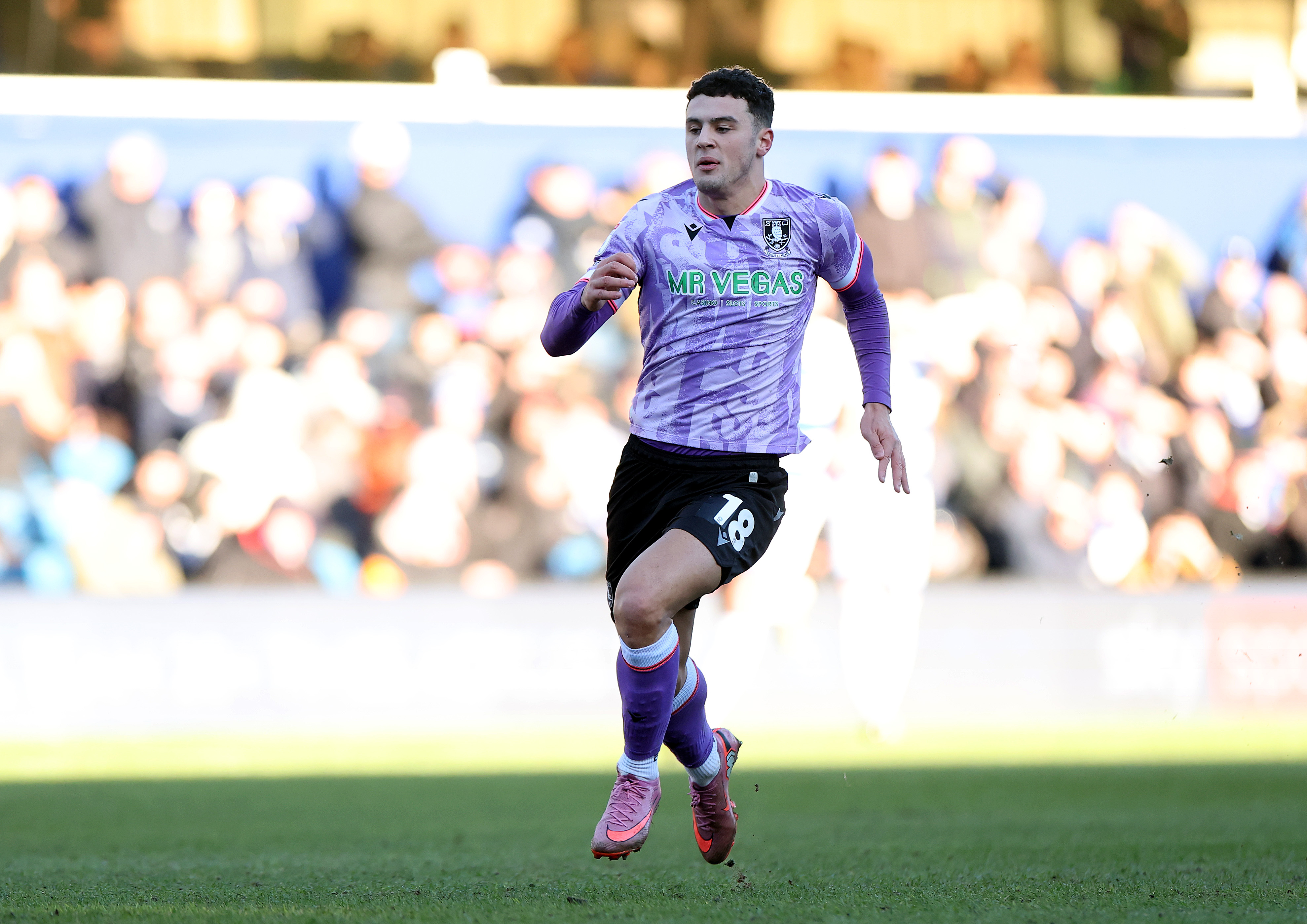 Hibs push plans for new striker - latest on Bailey Cadamarteri, Lyndon ...