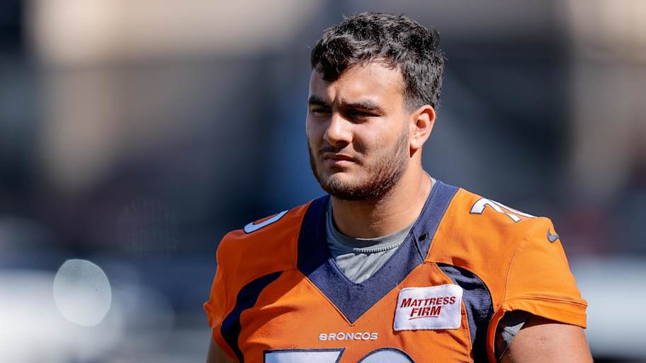 Patriots add OL depth for playoff showdown vs. Chargers