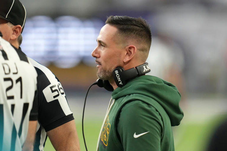 Packers and Bears to meet for a rare playoff game in NFL's longest rivalry