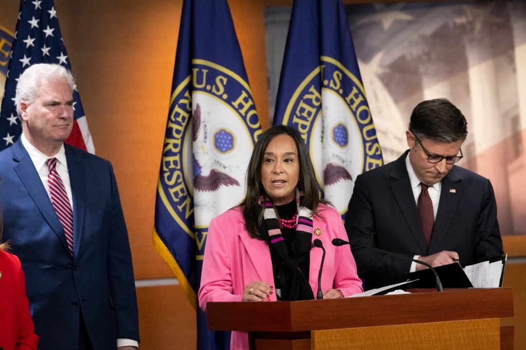 Texas GOP Rep. Monica De La Cruz joins Democrats in vote to pass three ...