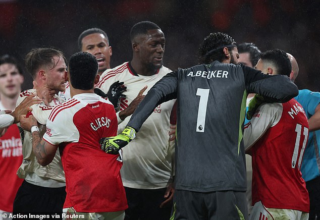 Fuming Gary Neville rips into 'idiot' Gabriel Martinelli as he tried to ...