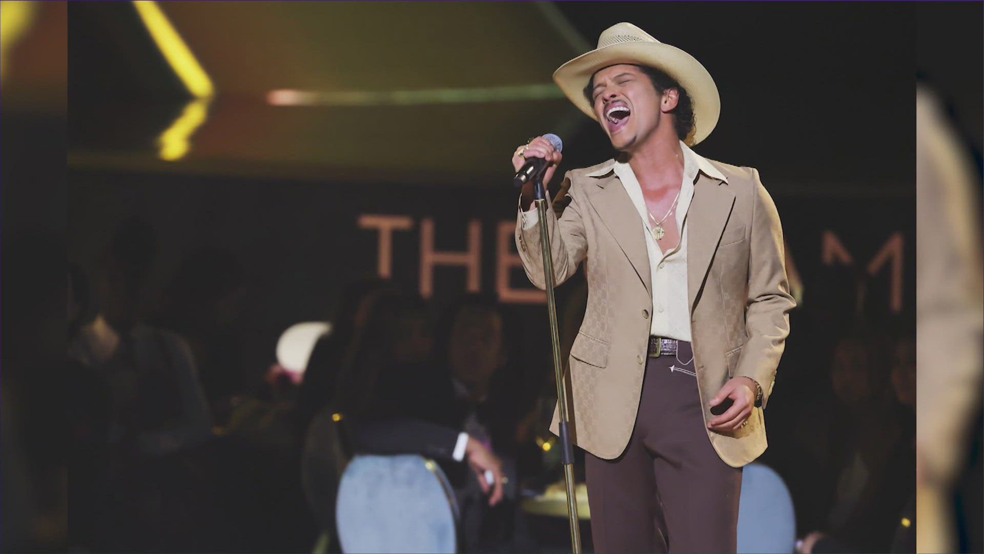 Bruno Mars announces 'The Romantic Tour'