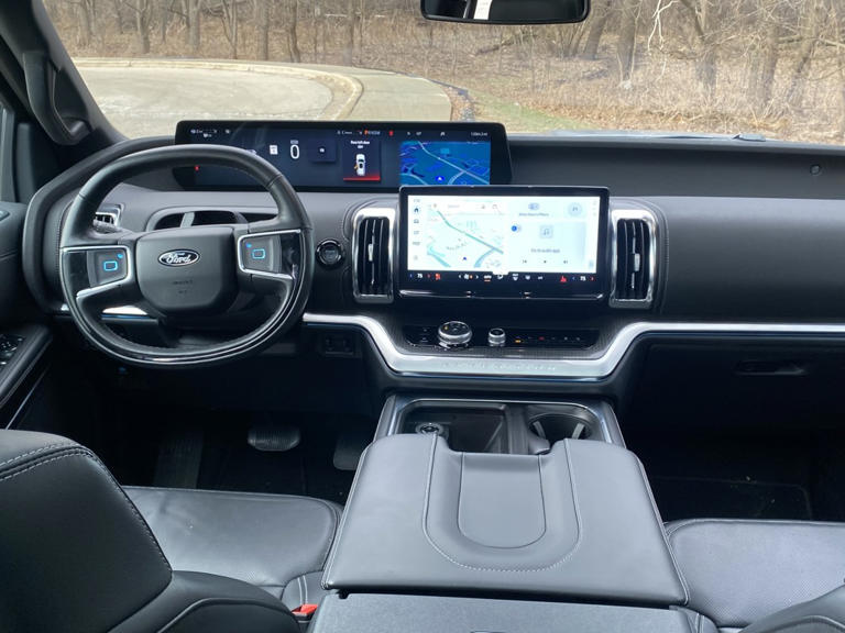 I drove the 2026 Ford Expedition Platinum Stealth Performance Package ...