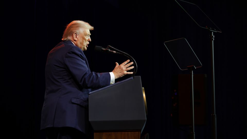 Trump orders ‘my representatives’ to buy $200 billion in mortgage bonds ...