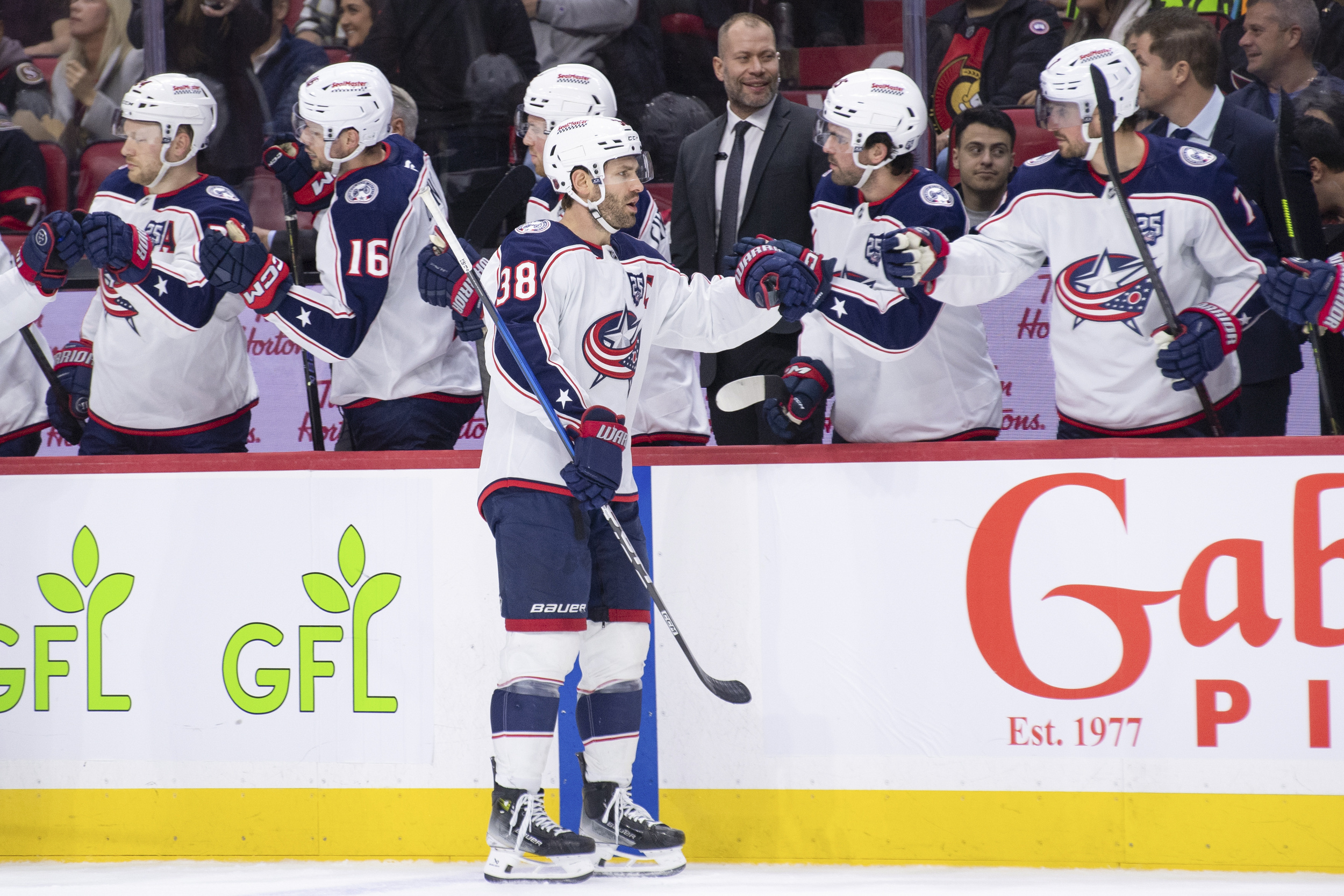 Insider doubles down on Boone Jenner being an Oilers trade deadline target