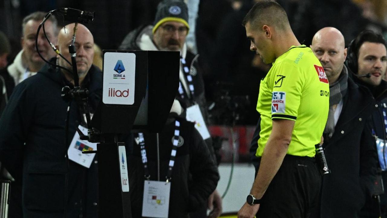 Var, sostituzioni, rimesse e gialli: cambiano le regole del calcio