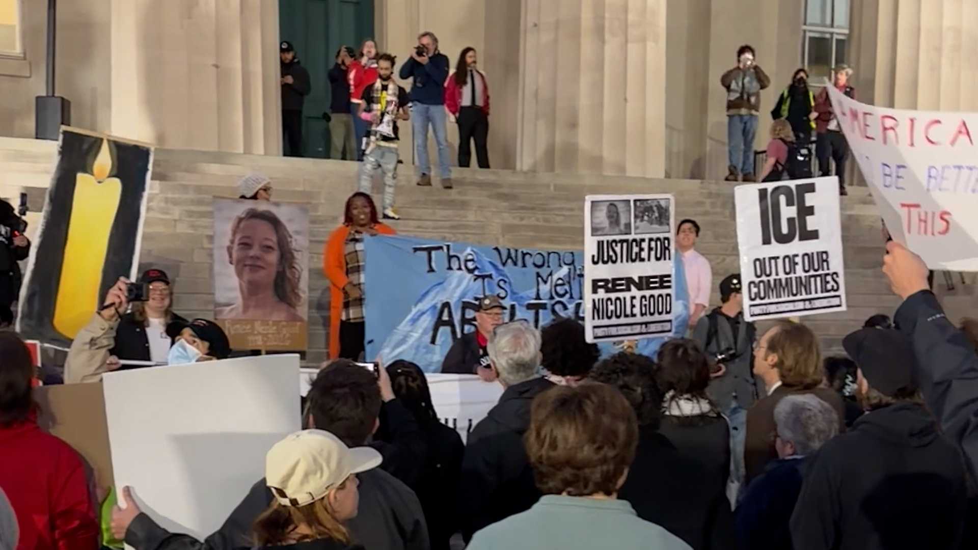 Hundreds gather in Louisville to protest after ICE agent fatally shoots ...