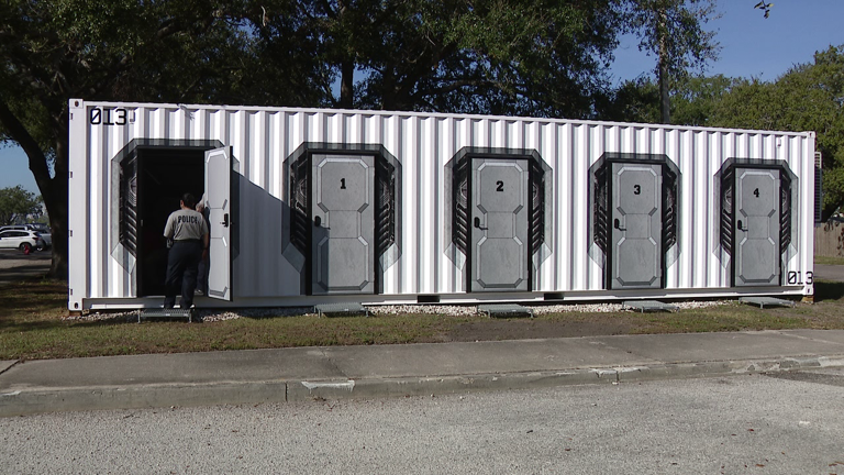 Tampa Police Department rolls out virtual reality training pods to ...