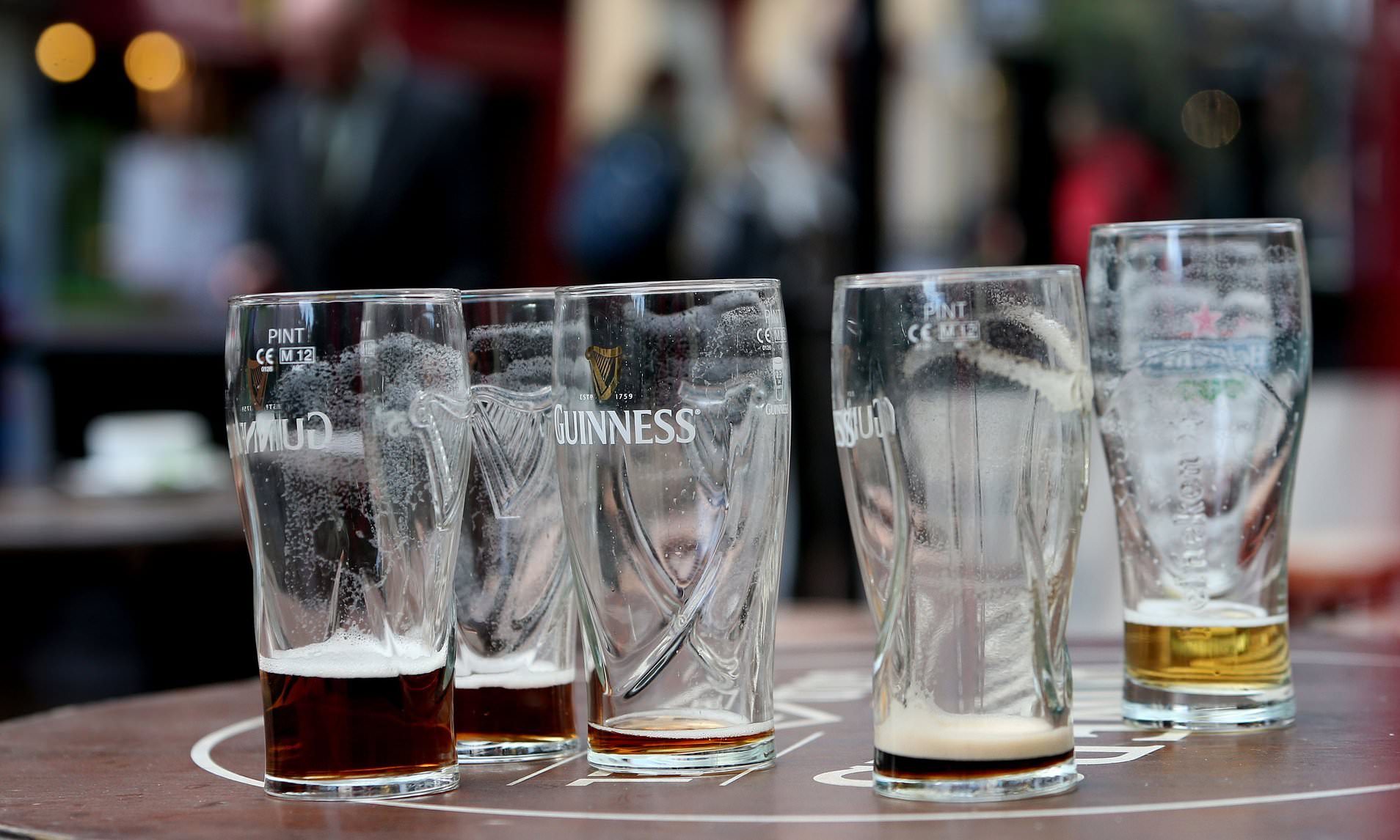 Labour's belated pub crawl: Reeves and Starmer take incompetence to a ...