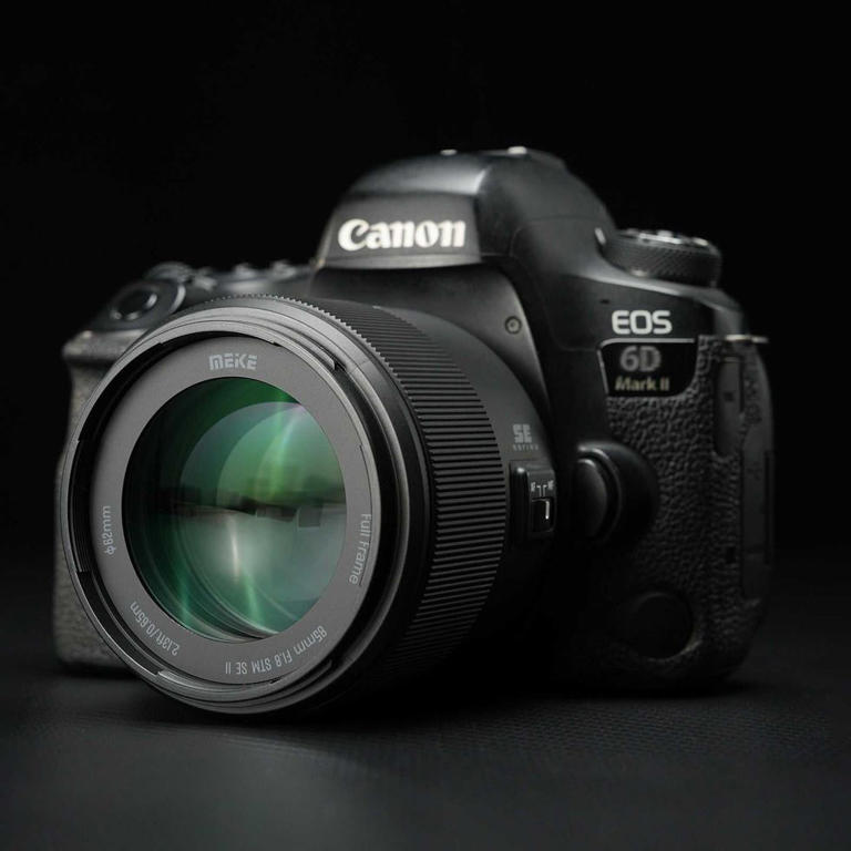 Still shooting DSLR? Meike is releasing a new lens for your ancient EF ...