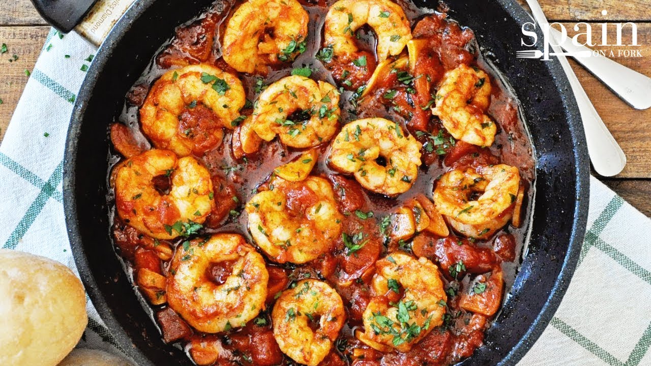 Spicy garlic paprika shrimp with chunky tomatoes | Easy Spanish seafood ...