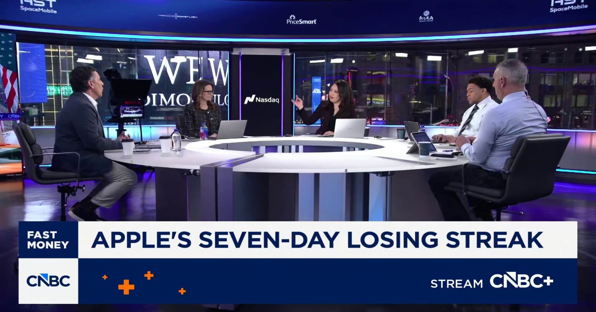 'Fast Money' traders talk weakness in Apple