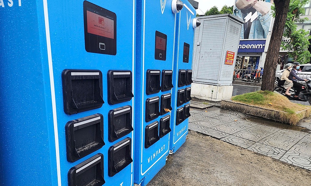 Ho Chi Minh City approves pilot program for 20,000 sidewalk battery ...