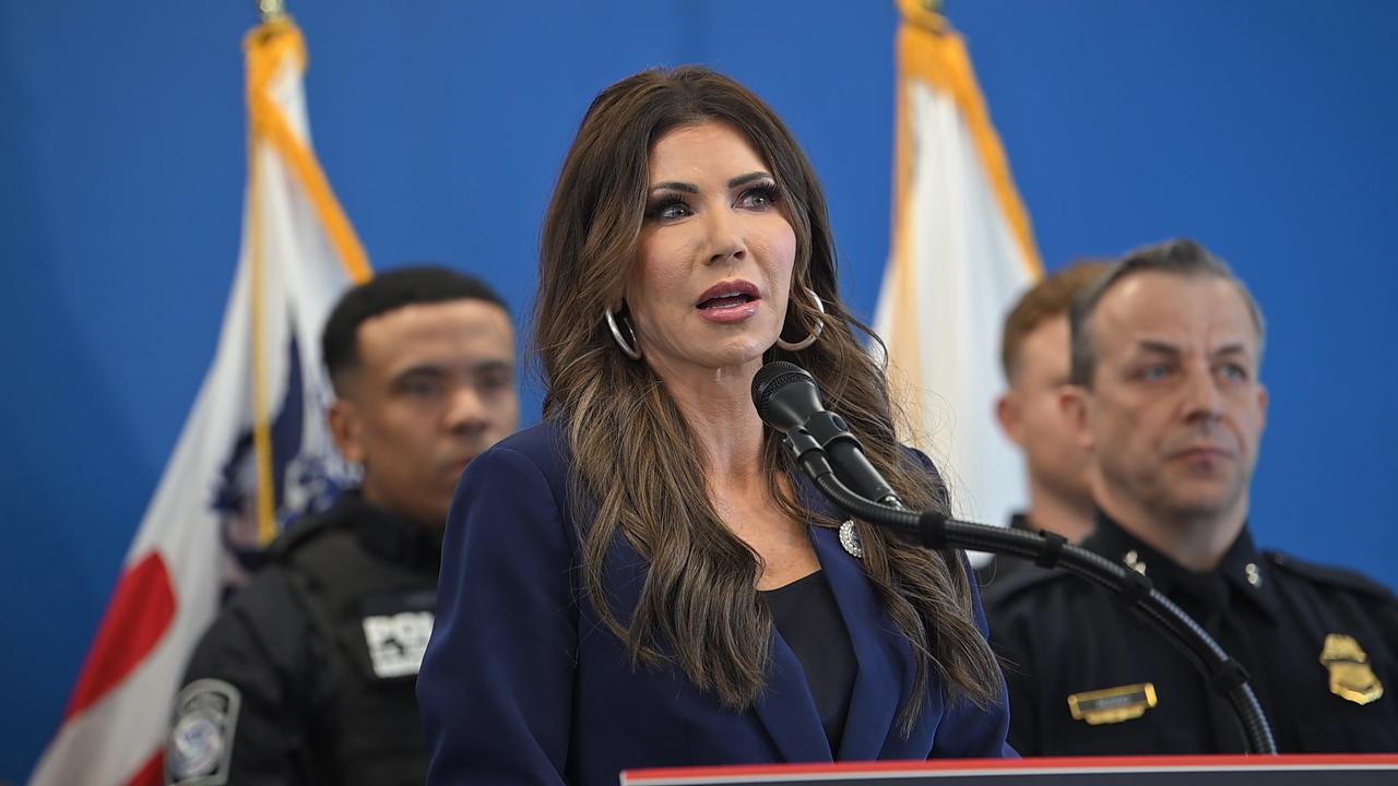 NY: DHS Secretary Kristi Noem press conference on immigration ...