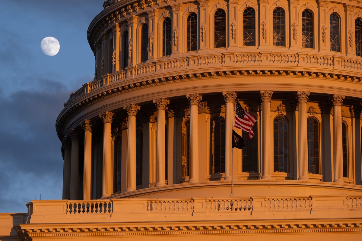 17 House Republicans join Democrats to extend Obamacare tax credits