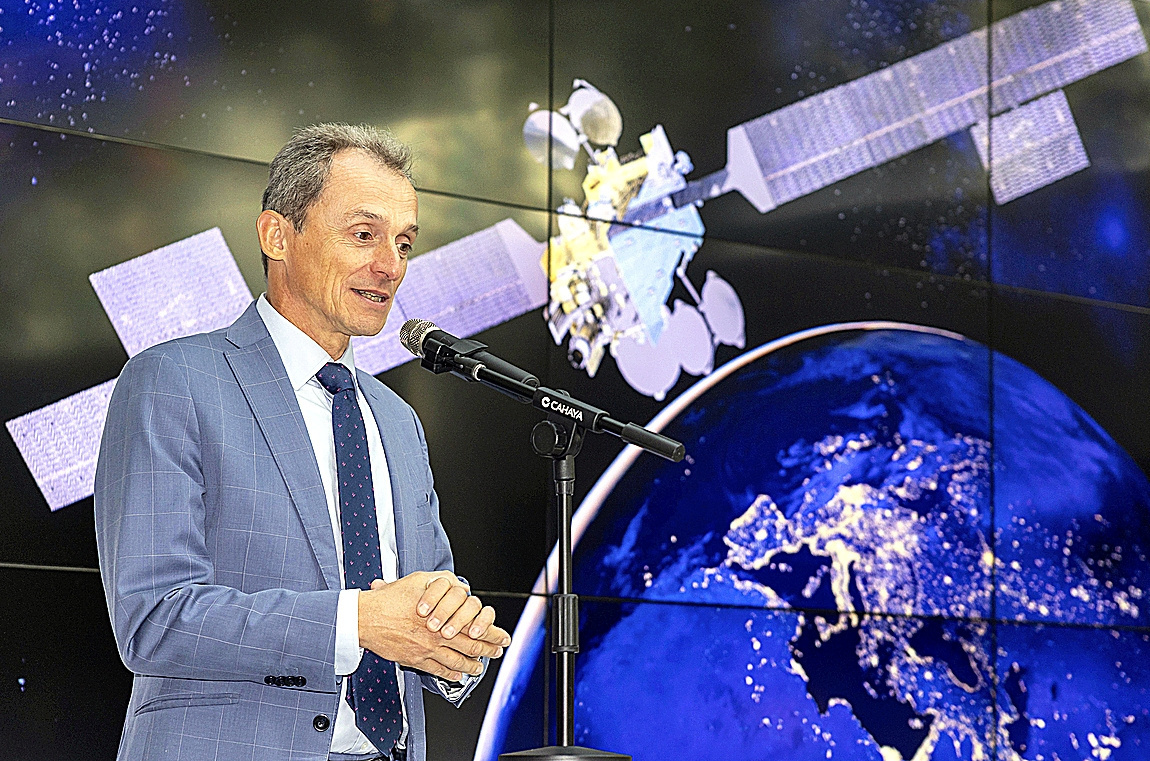 Indra y el Gobierno renuevan los consejos de Hispasat e Hisdesat ...