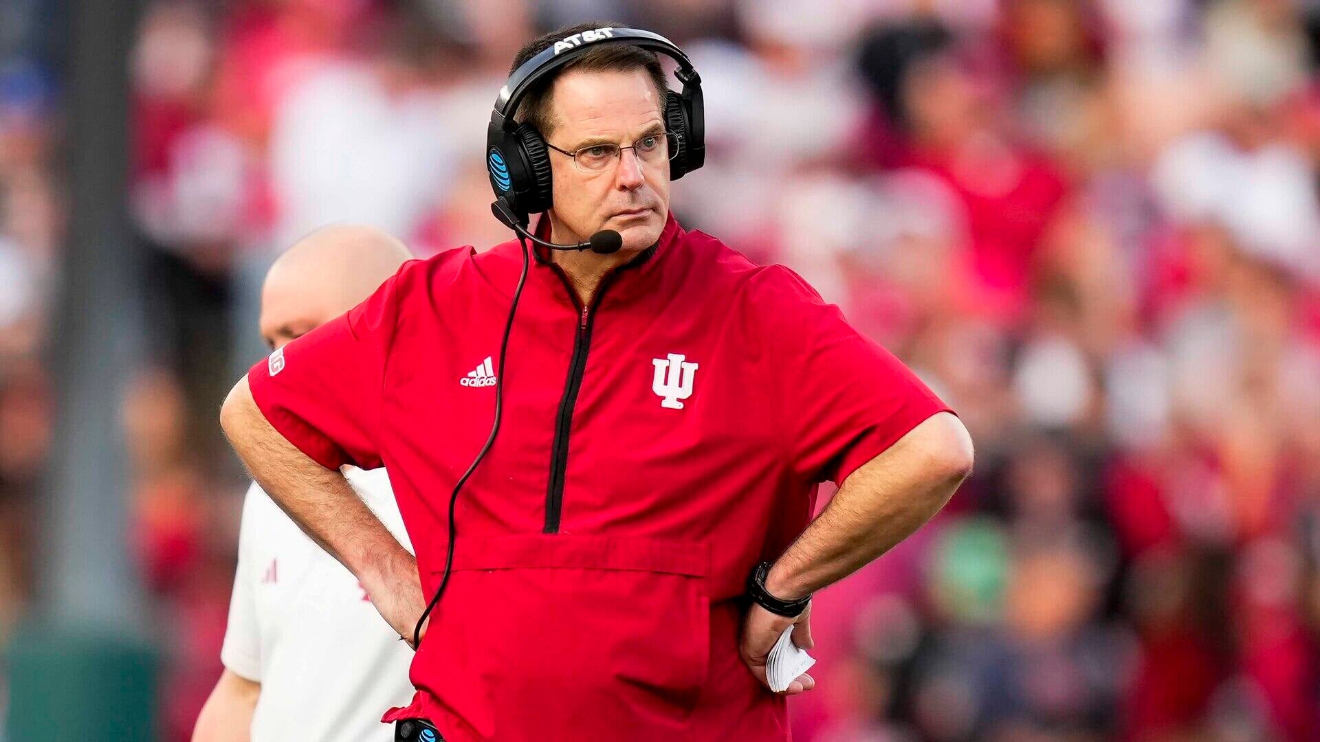Indiana's Curt Cignetti explains stoic sideline demeanor after viral ...