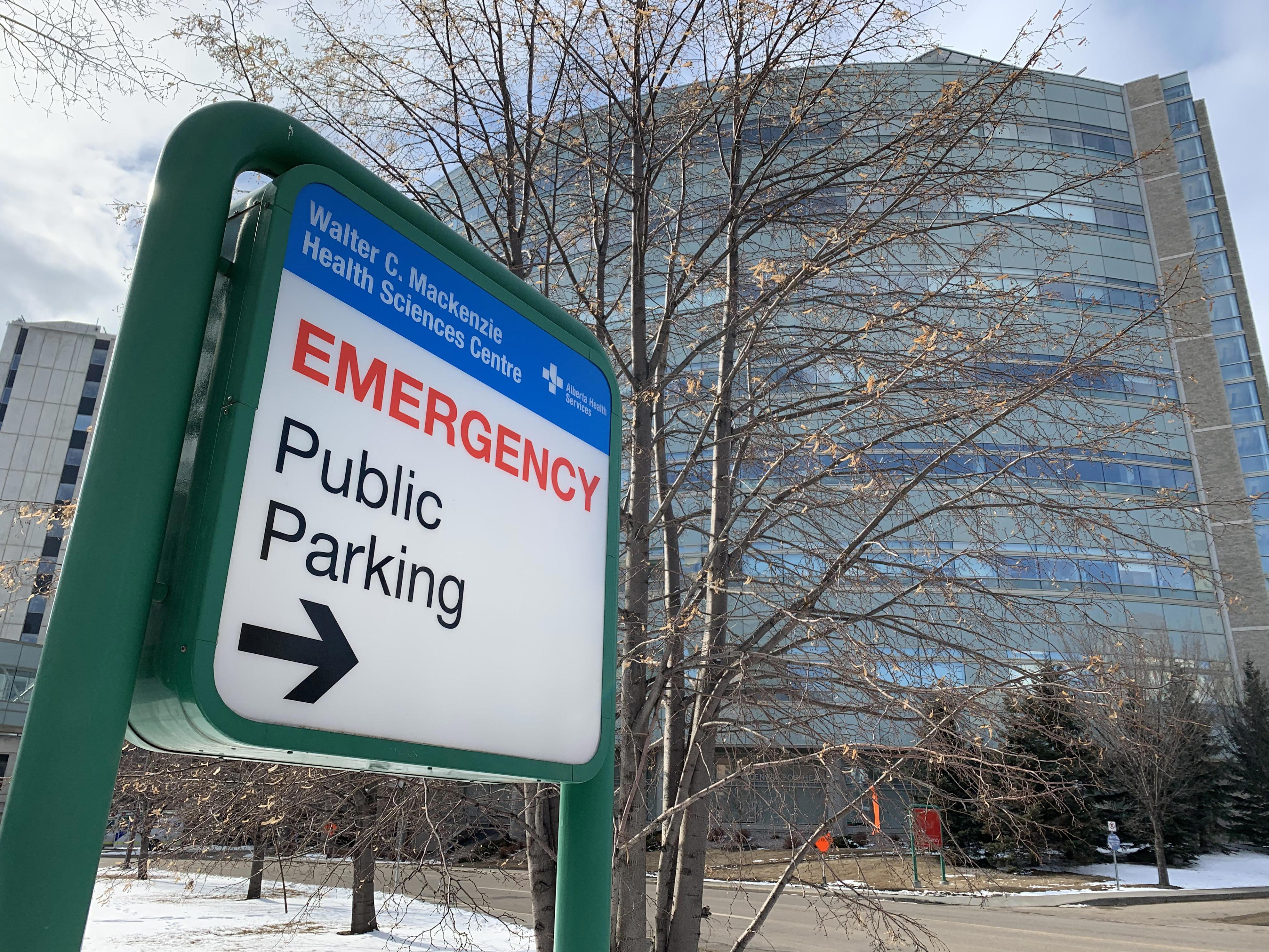 Des médecins veulent que l’Alberta déclare l’état d’urgence sanitaire