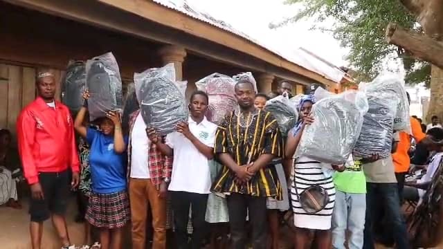 Manso Adubia MP supports SHS One students