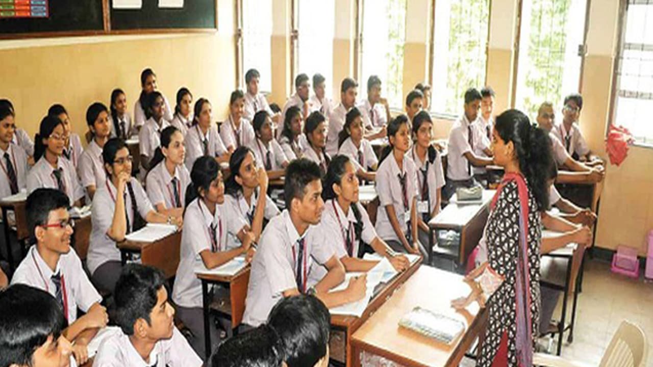 Kerala to reduce school bag weight, eliminate 'back benchers' soon