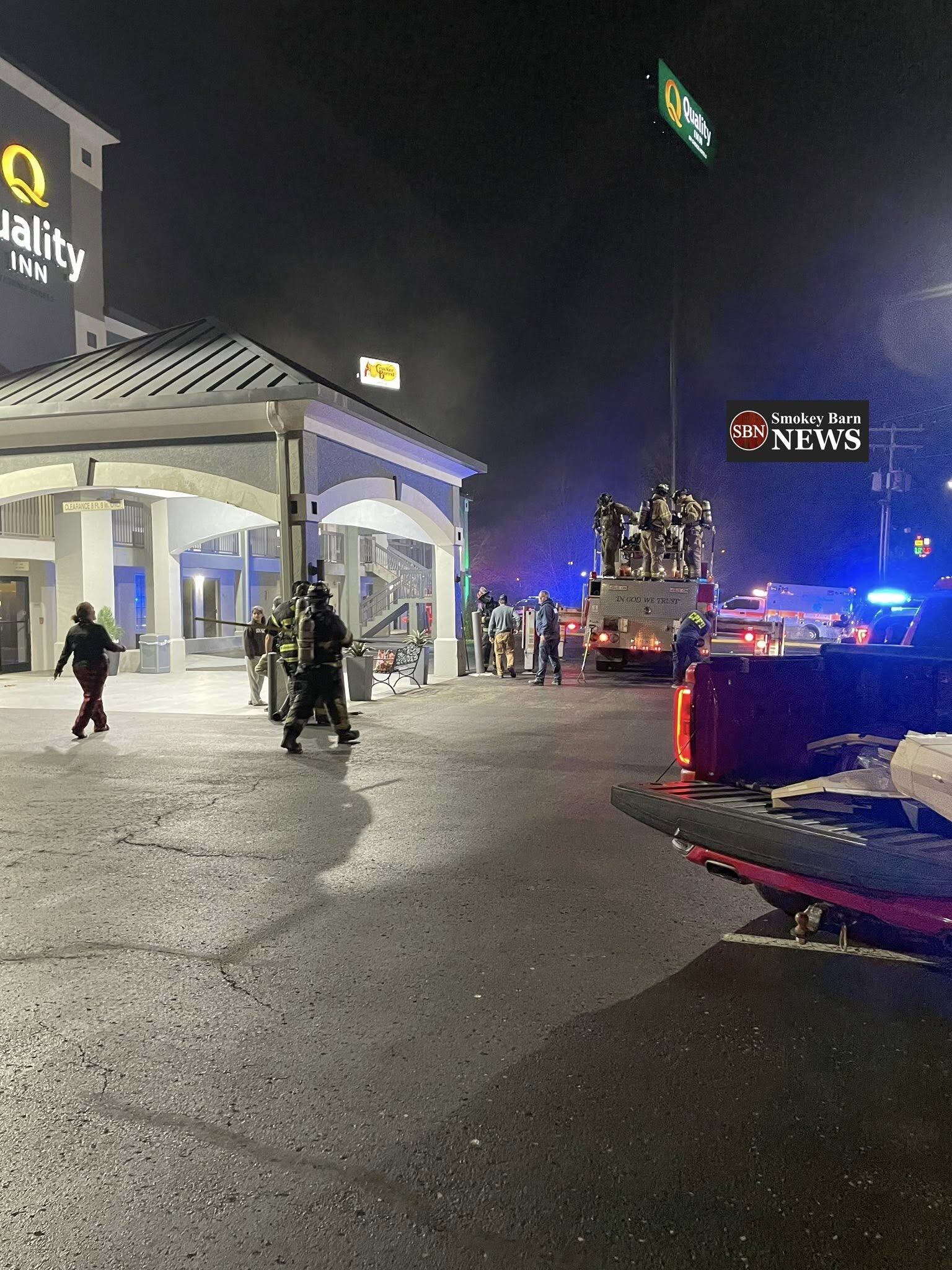 Crews respond to fire at motel in White House
