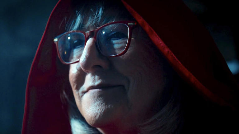 The Traitors season 4 premiere delivers a devious and delicious new ...