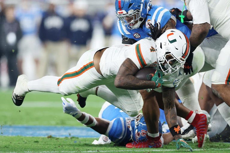Miami vs Ole Miss live updates: Kewan Lacy gives Rebels Fiesta Bowl lead