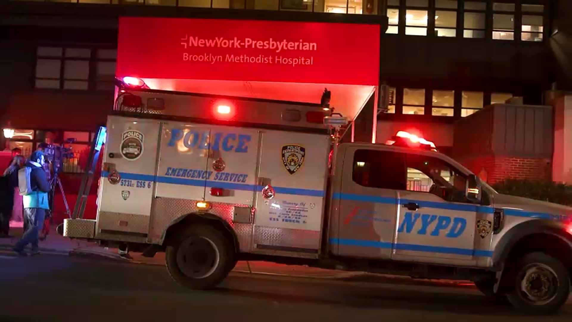 Knife-wielding man fatally shot by police at Brooklyn Methodist ...
