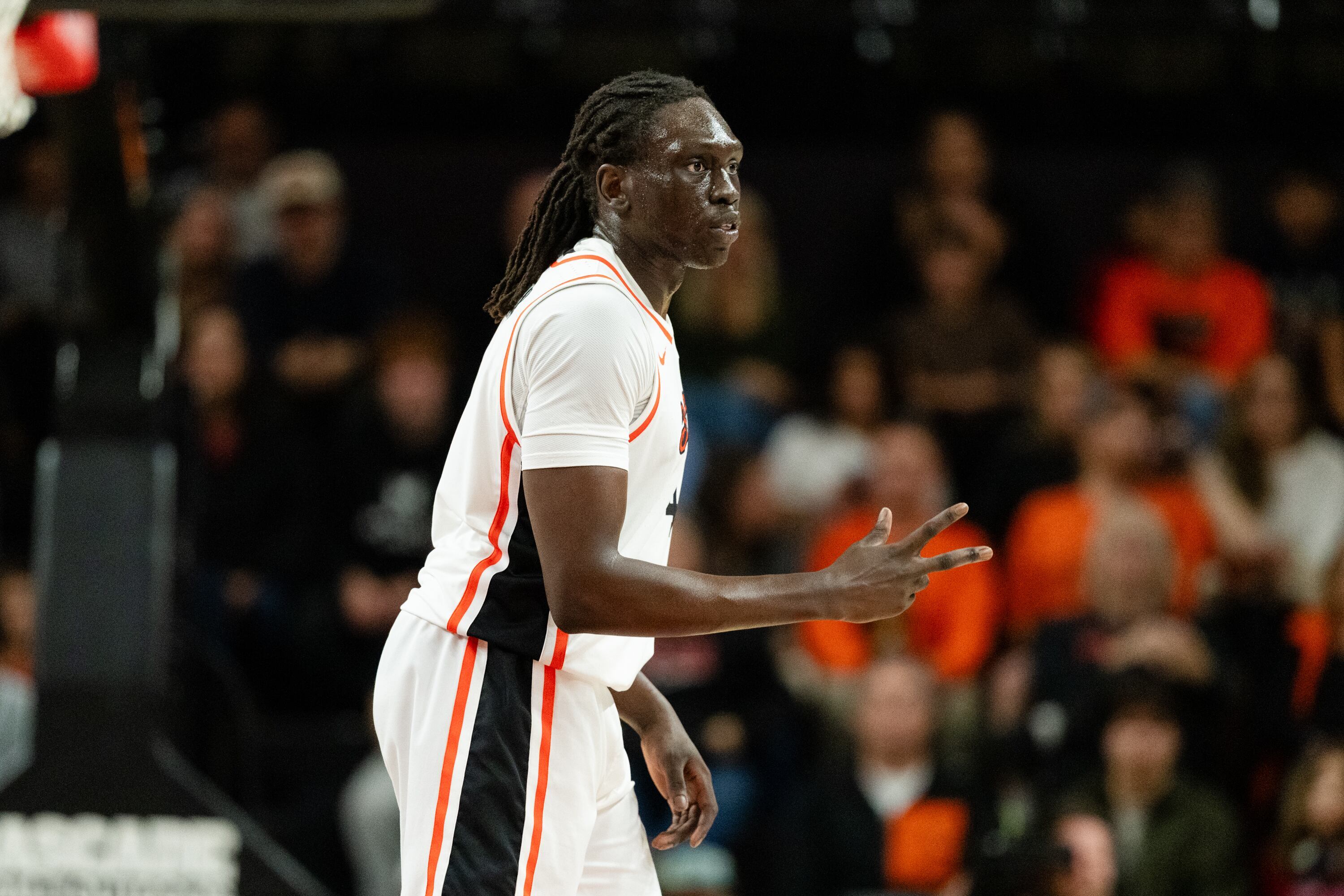 Oregon State men grind out hard-fought win over Seattle