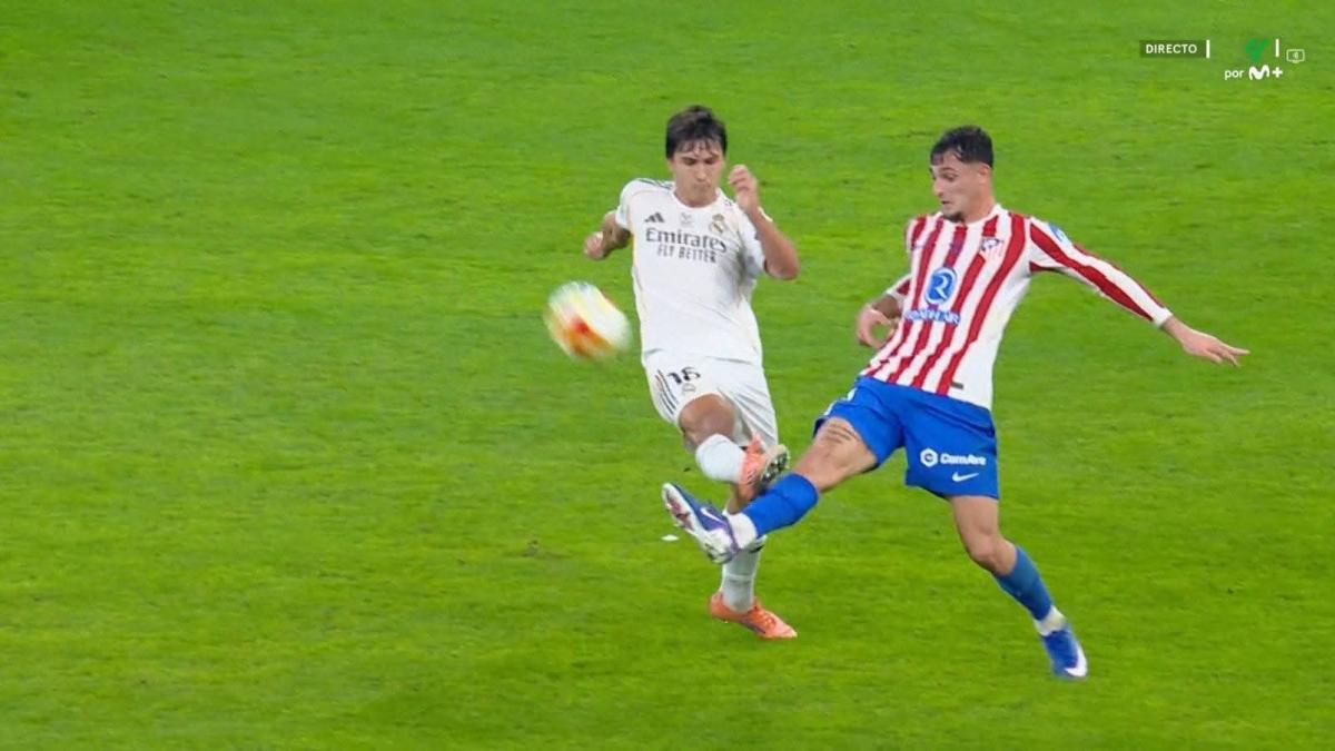 ¿Debió ser expulsado Gonzalo ante el Atlético?