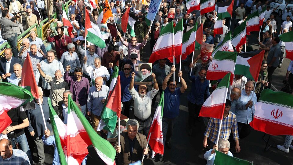 Iran protests escalate over Crown Prince Reza Pahlavi’s call: Internet ...