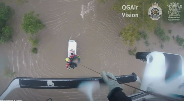 'Expect to lose power': Queenslanders in path of likely cyclone urged ...