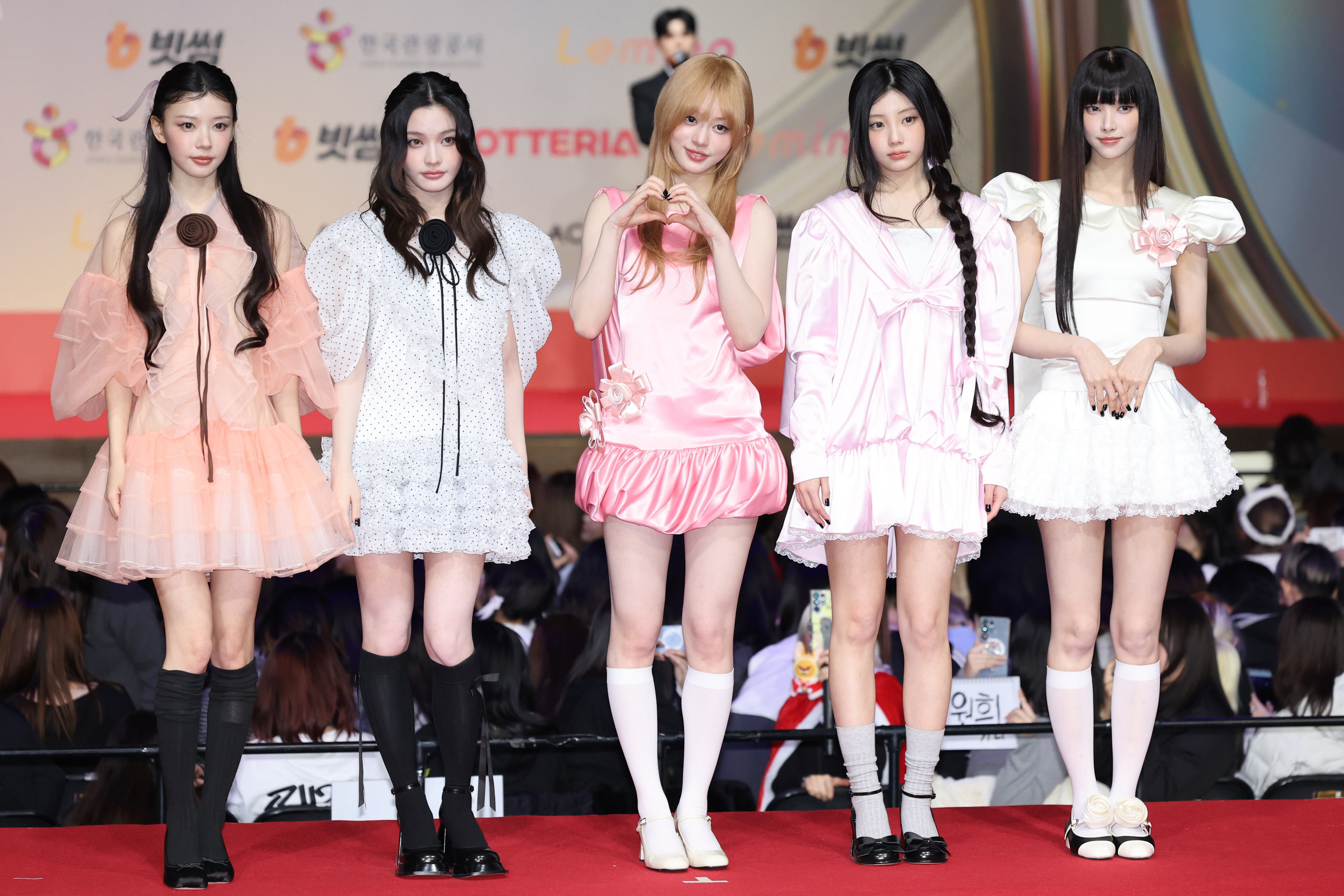 ILLIT agency condemns stalking, flight info leaks as intolerable