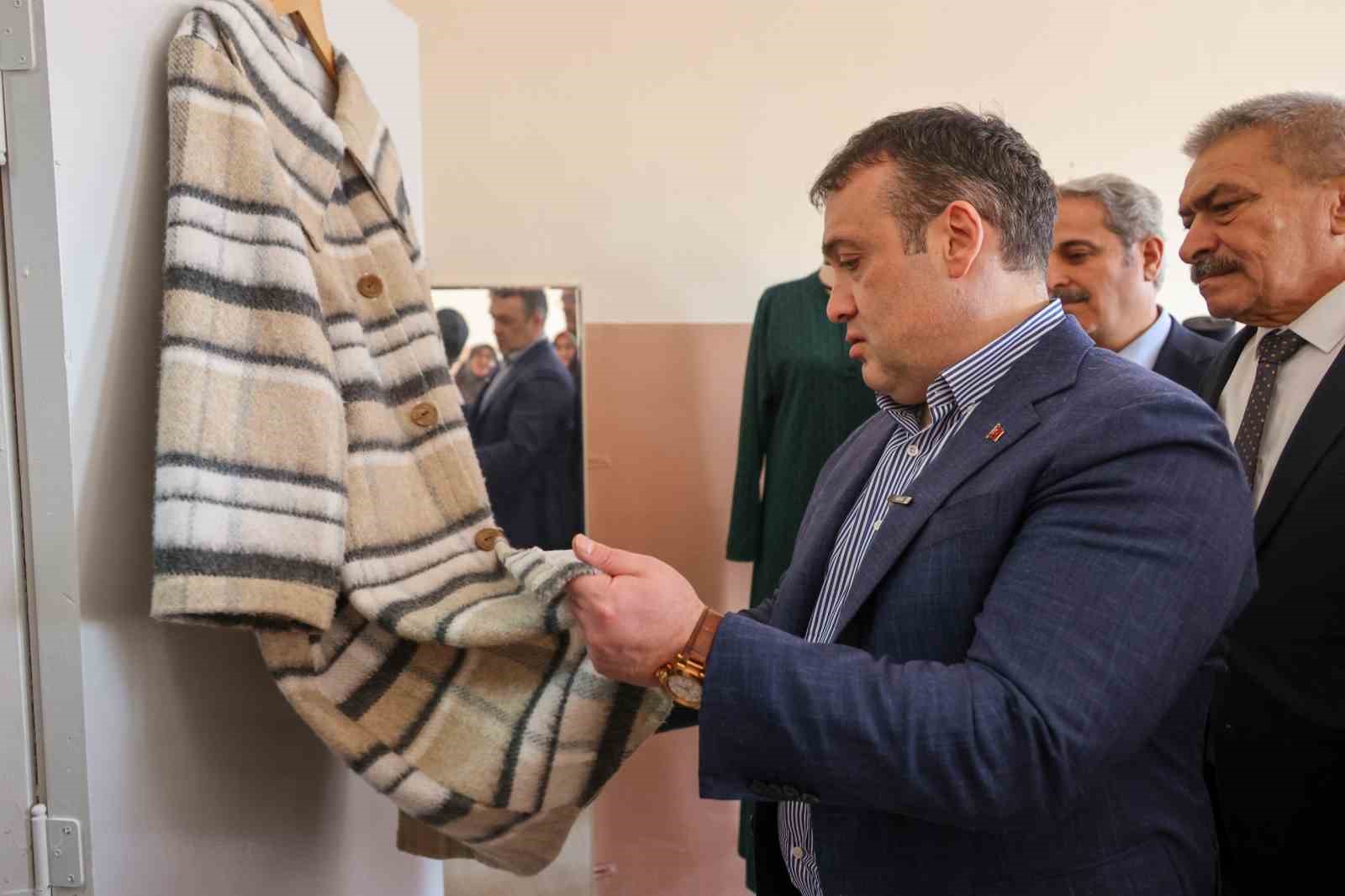 Vali Sözer Gölpazarı Halk Eğitim Merkezi’nde incelemelerde bulundu