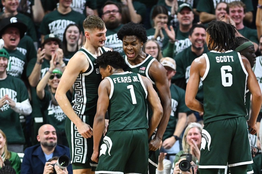 Second half surge pushes No. 12 Michigan State past Northwestern