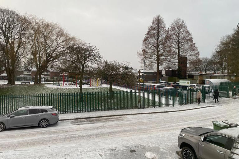 All the schools closed in Nuneaton and Bedworth after snow blankets region
