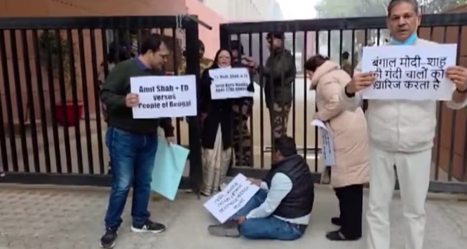 TMC leaders protest ED raids, Mahua Moitra detained outside Amit Shah’s ...