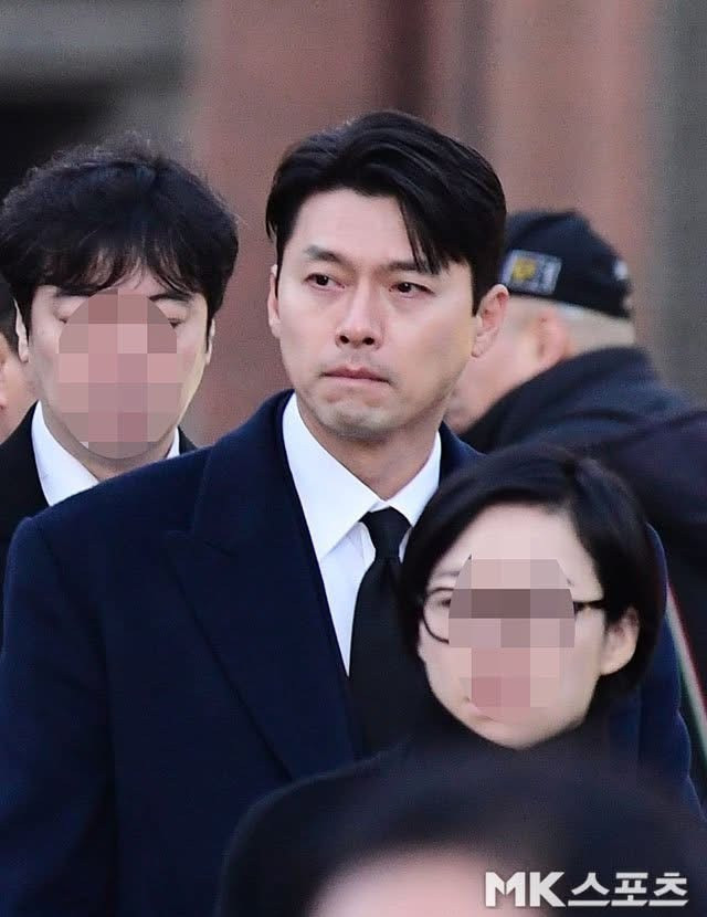 Hyun Bin và dàn sao tiễn biệt Ahn Sung Ki