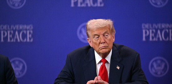 Trump annuncia attacchi via terra ai narcos. E minaccia l'Iran